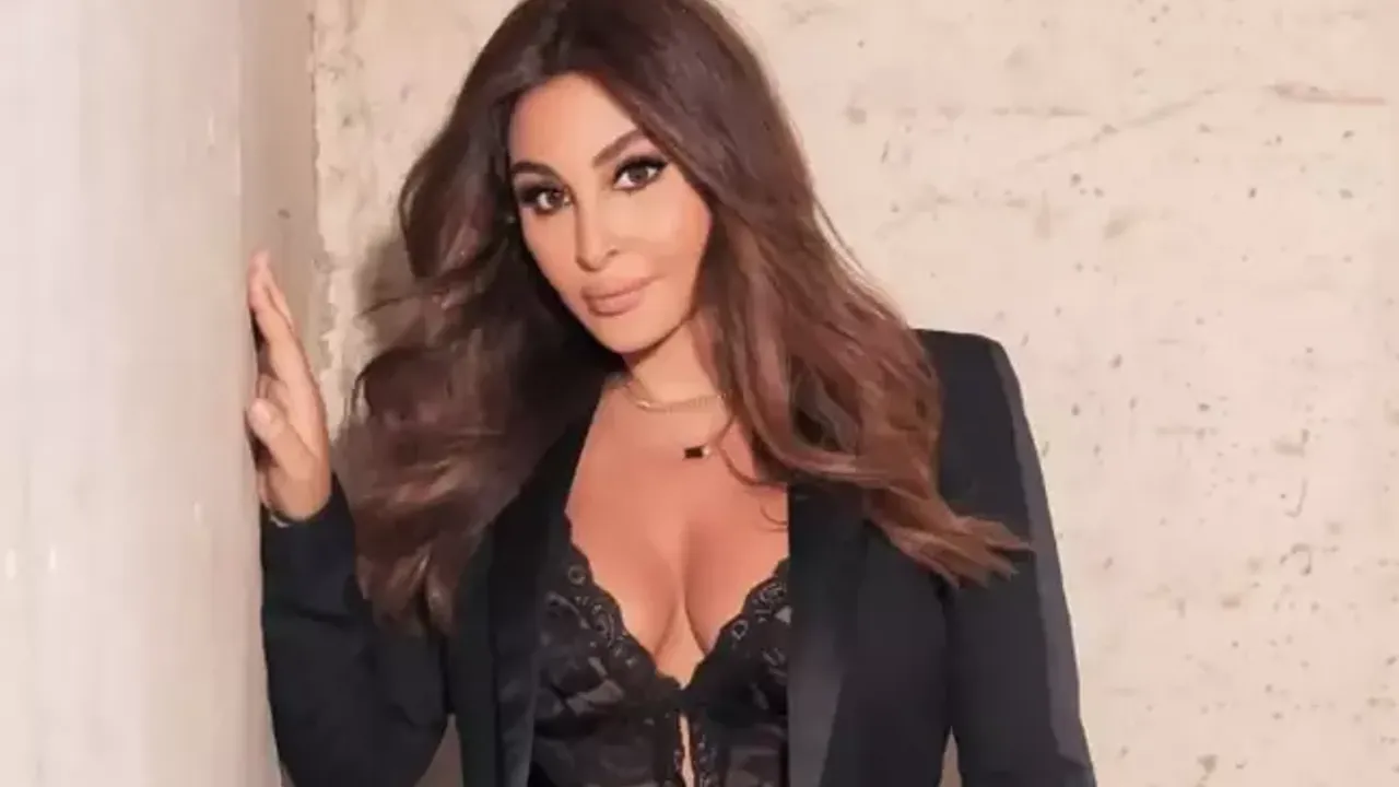 Elissa'nın silikonları patladı, Joy Awards'ı koşarak terk etti
