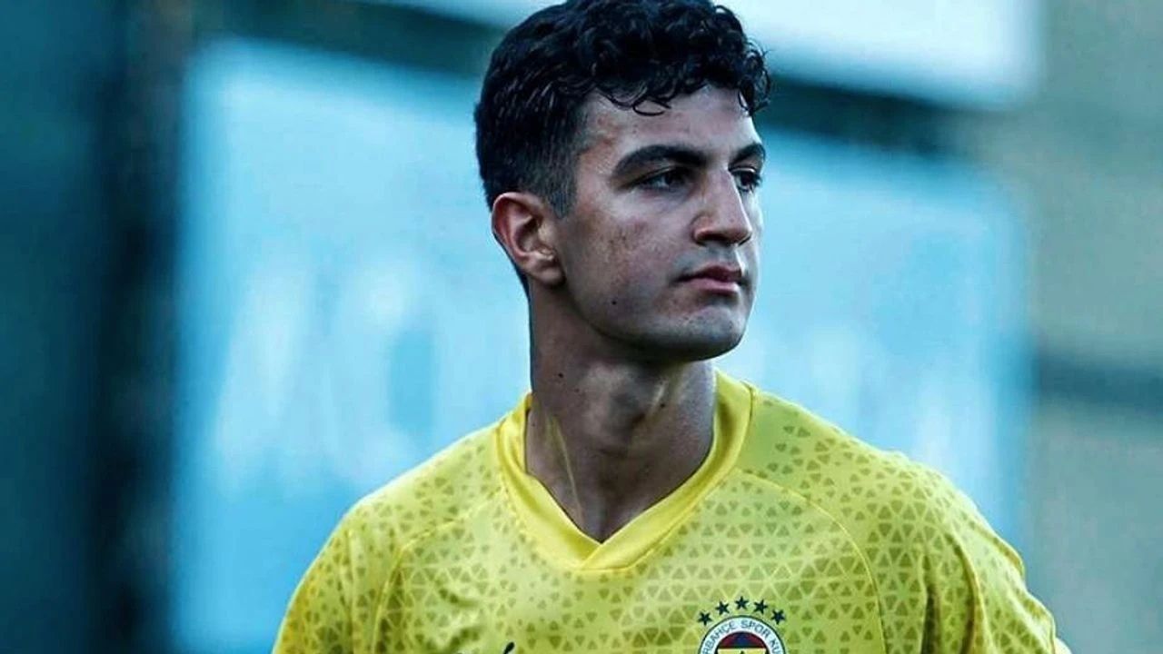 Fenerbahçe’nin yeni stoperi sahada! Yiğit Efe Demir kimdir? Kaç yaşında ...