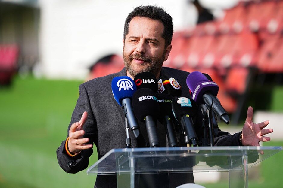 Erden Timur, Galatasaray'daki görevinden ayrıldı