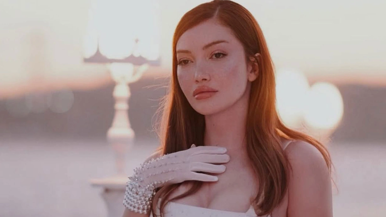 Danla Bilic'ten olay itiraf! Danla Bilic, o şarkının sözlerini ilk kez ...