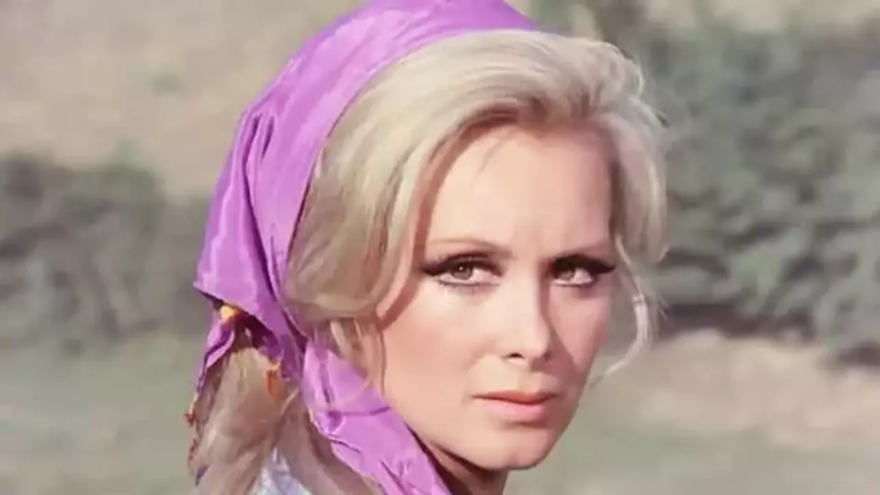 Filiz Akın kimdir? Kaç yaşında ve nereli?