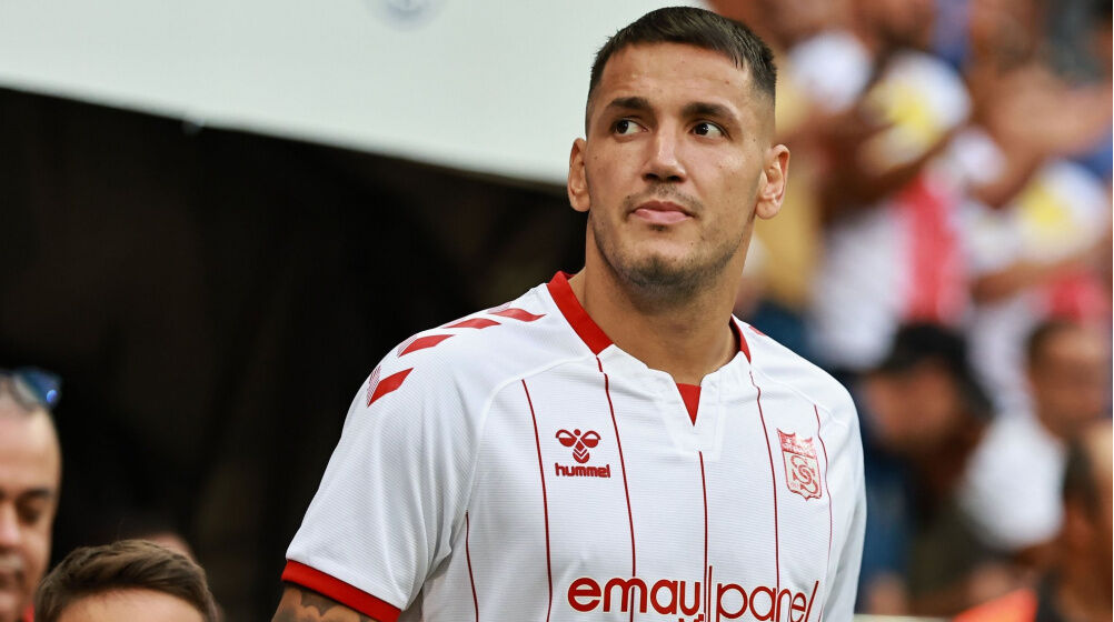 Rey Manaj kimdir? Rey Manaj kadınlardan neden özür diledi? Rey Manaj ...