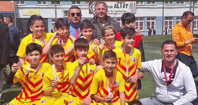 Metin AYDINOĞLU: Kimdir Şerif Remzi